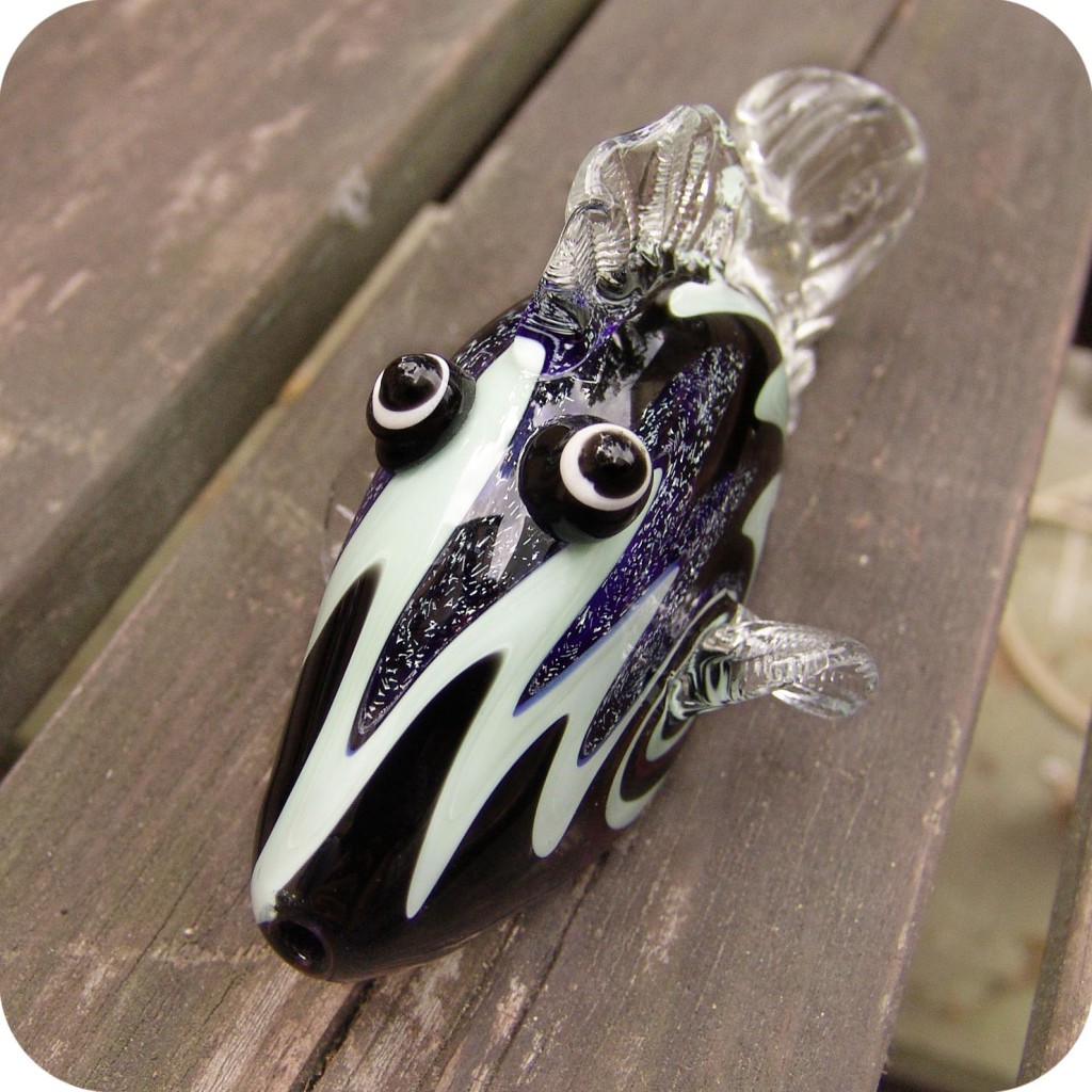 Rainbow Fish Glass Hand Pipe
