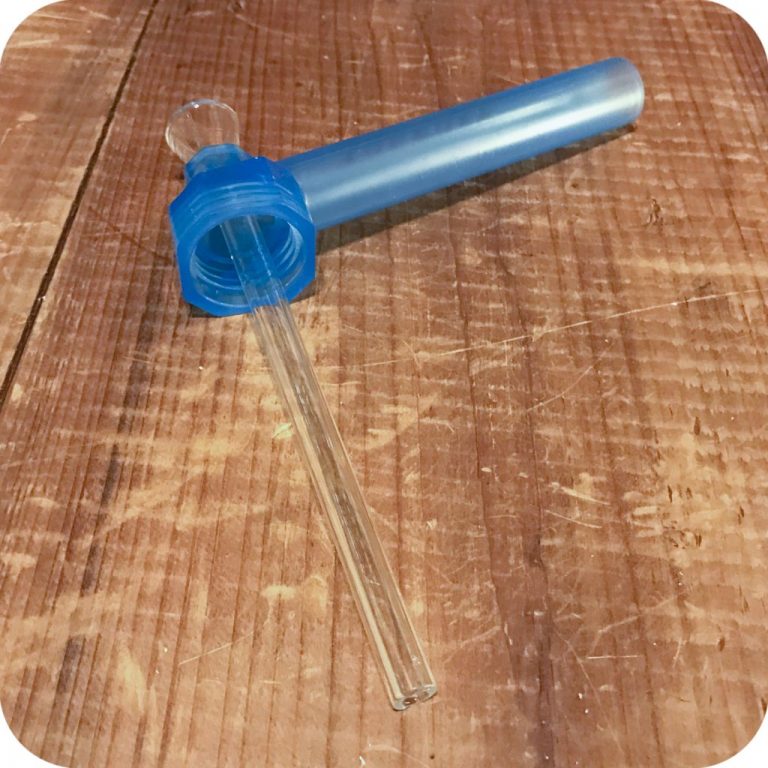 Top Puff Screw-on Water Pipe - Sunflower Pipes Brooklyn’s Best Smoke Shop
