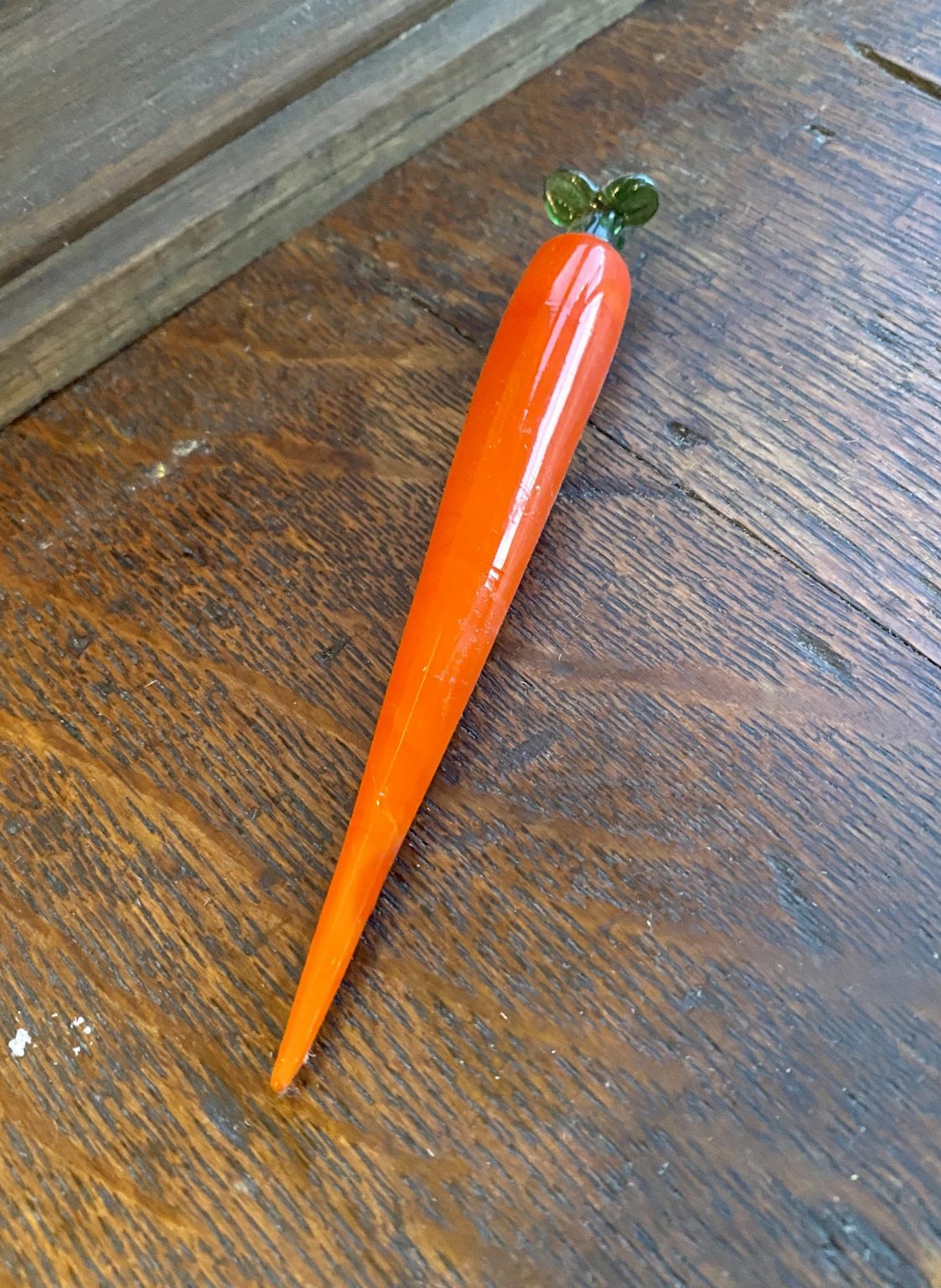 Carrot Glass Dabber - Sunflower Pipes Brooklyn’s Best Smoke Shop