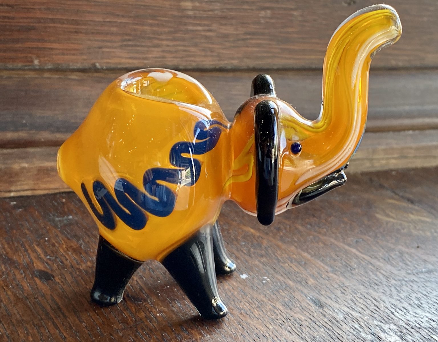 Mellow Yellow Elephant Pipe - Sunflower Pipes Brooklyn’s Best Smoke Shop
